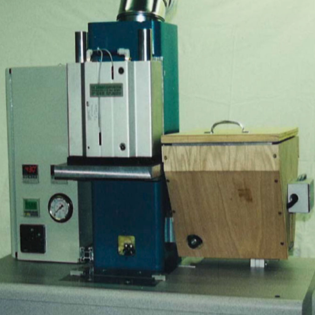 Low Pressure Injection Molding Company - Cavist